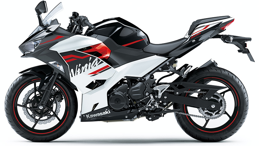 Ninja 400 : Pearl Blizzard White / Metallic Spark Black